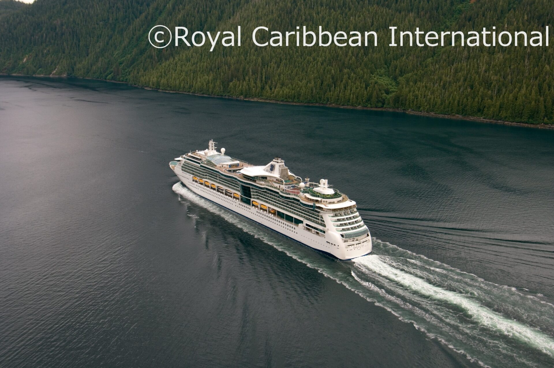 「Port of Yokohama」「横浜港便覧」2025-2026年(最新版)の 発売を開始しました - 一般社団法人 横浜港振興協会